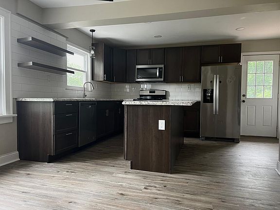 10718 Lacklink Rd, Saint Louis, MO 63114 | Zillow