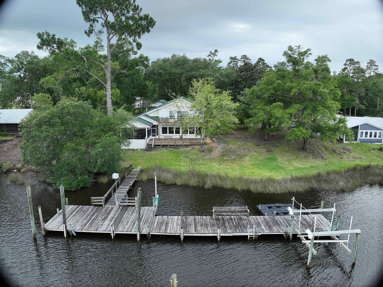 609 Riverview Dr, Carrabelle, FL 32322 | MLS #360188 | Zillow