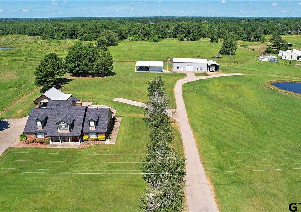 500 County Road 1444, Bogata, TX 75417 | MLS #24007627 | Zillow