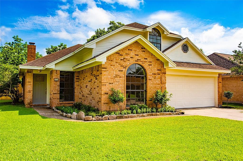 22 Alexander Ct, Angleton, TX 77515 | Zillow