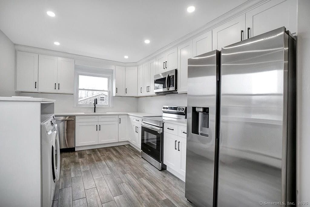 32 Arther St FLOOR 2, Greenwich, CT 06831 | Zillow