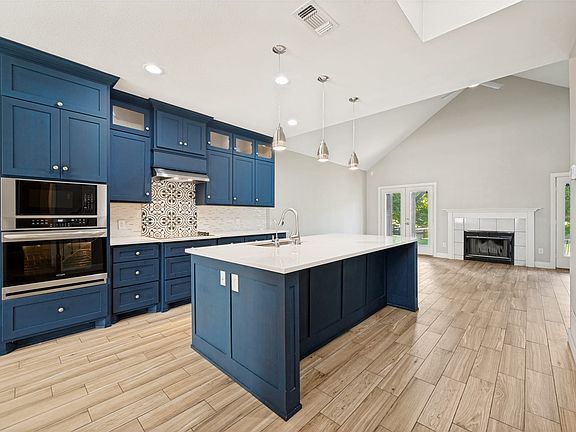 9426 Abbey Rd, Irving, TX 75063 | Zillow