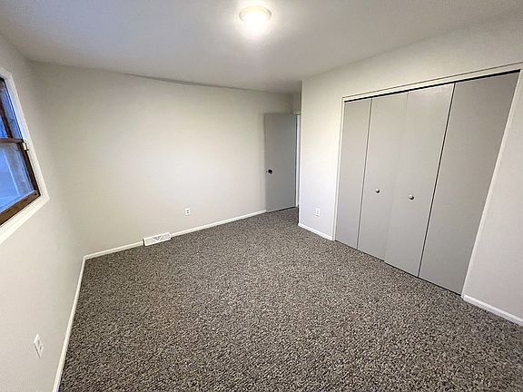 2074 Andrew St SE, Grand Rapids, MI 49508 | Zillow 2074 Andrew St SE, Grand Rapids, MI 49508 | Zillow