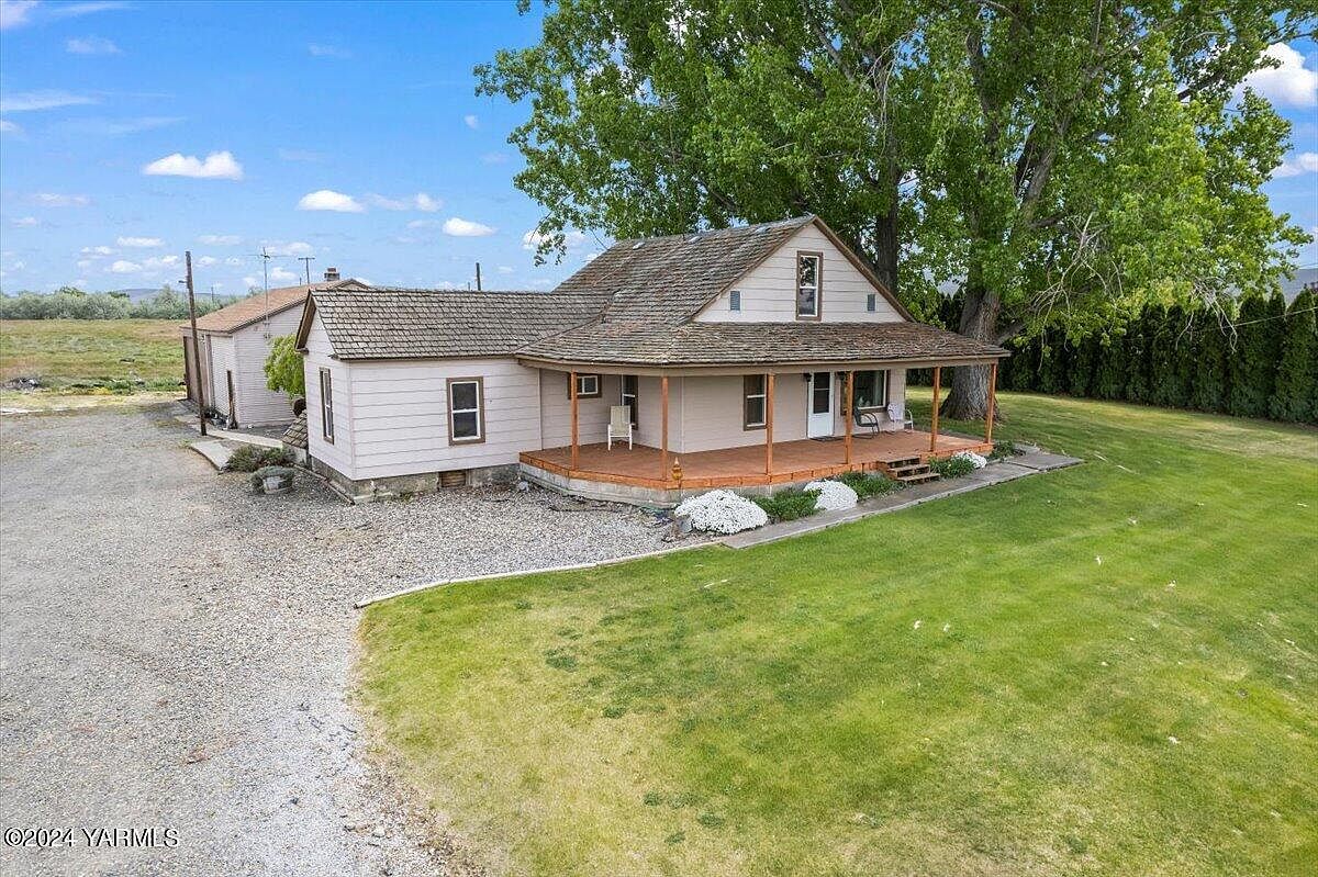 11703 N Albro Rd, Prosser, WA 99350 | MLS #24-914 | Zillow