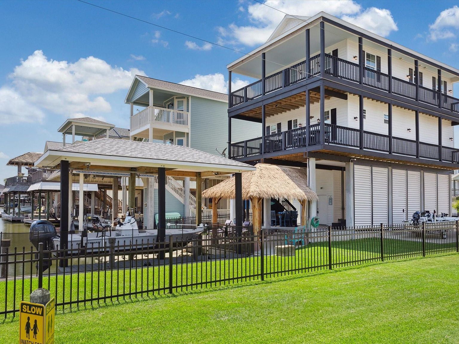 1003 Short Reach Dr, Tiki Island, TX 77554 | MLS #97747139 | Zillow