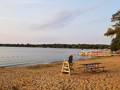 209 E Lake Shore Dr, Round Lake Park, IL 60073 | Zillow