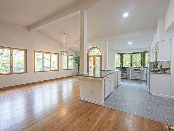 2558 N Maple Rd, Ann Arbor, MI 48103 | MLS #20230080395 | Zillow