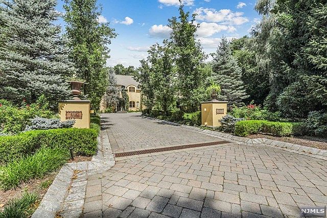 915 Closter Dock Rd, Alpine, NJ 07620 | MLS #22029816 | Zillow