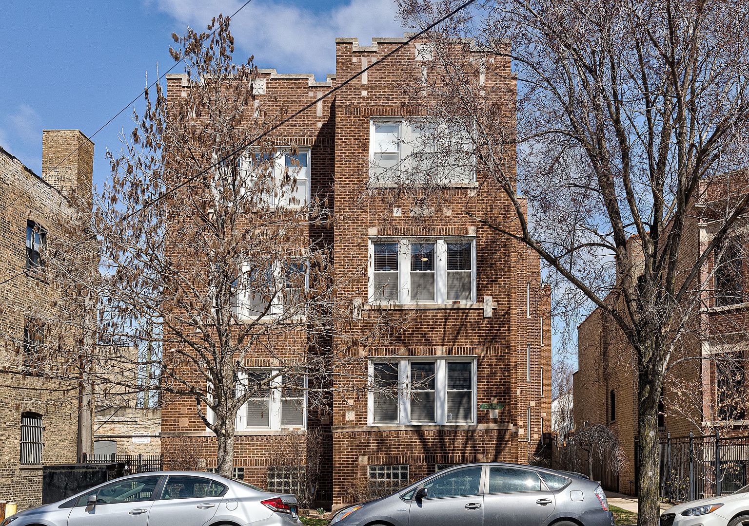 2238 W Wilson Ave APT 2S, Chicago, IL 60625 | Zillow