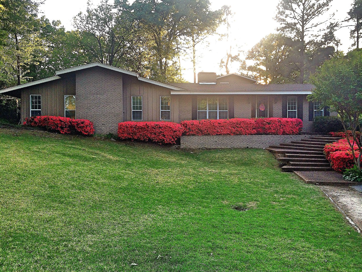 65 S Yates Rd, Memphis, TN 38120 | Zillow