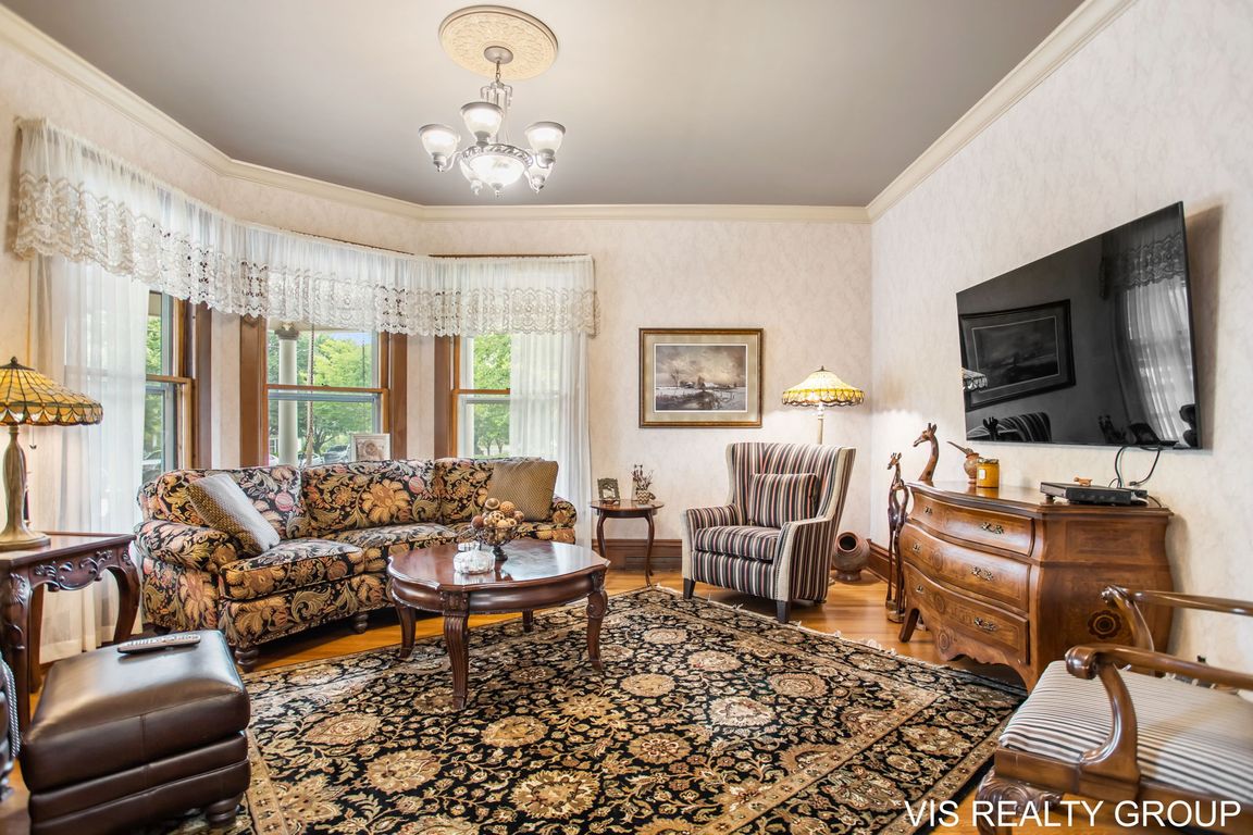 447 Butler St, Saugatuck, MI 49453 | MLS #24032350 | Zillow 447 Butler St, Saugatuck, MI 49453 | MLS #24032350 | Zillow