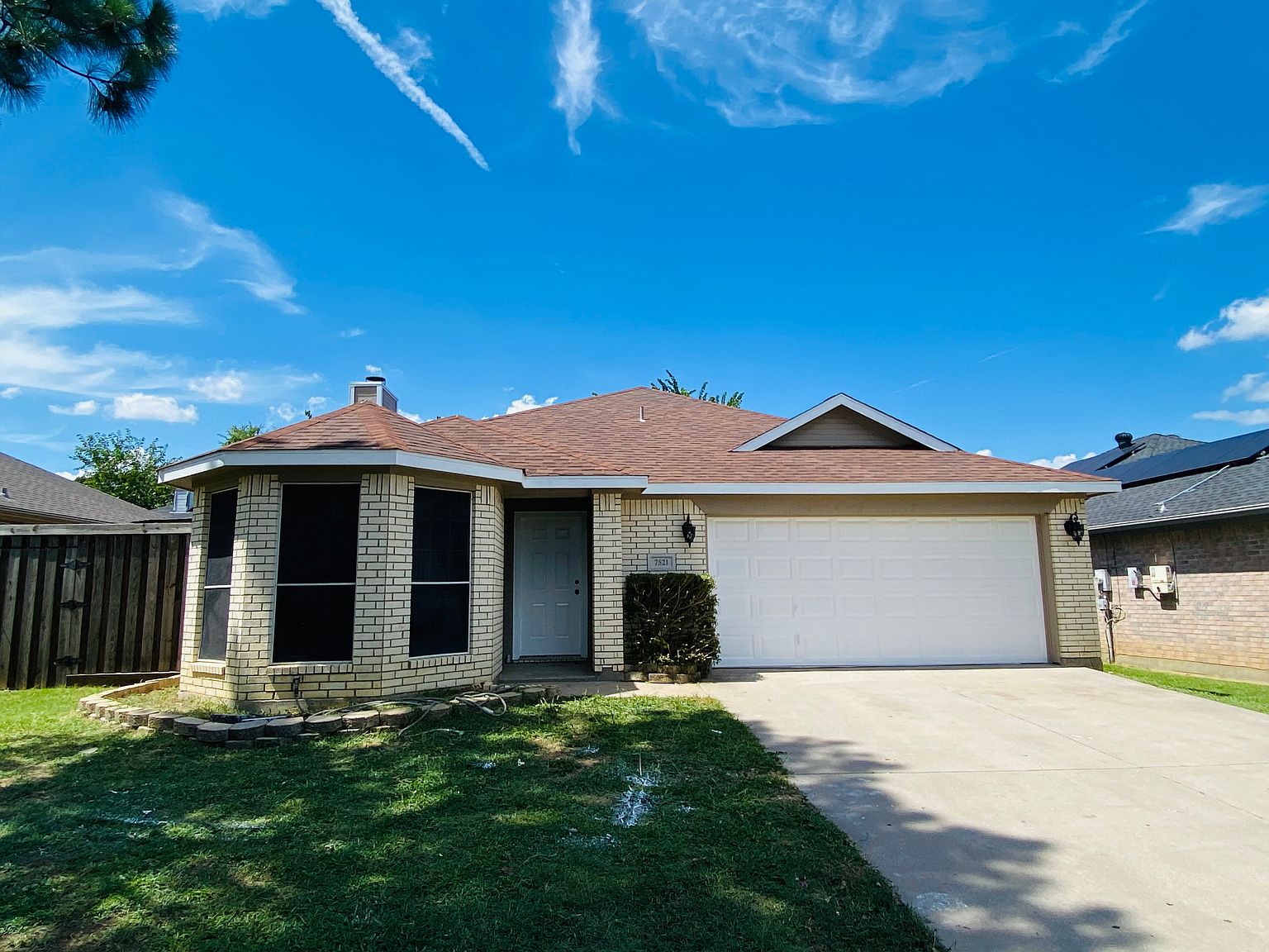 7521 Ashcroft Cir, Fort Worth, TX 76120 | Zillow