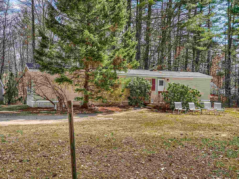 10 Spring Street, Raymond, NH 03077 | Zillow