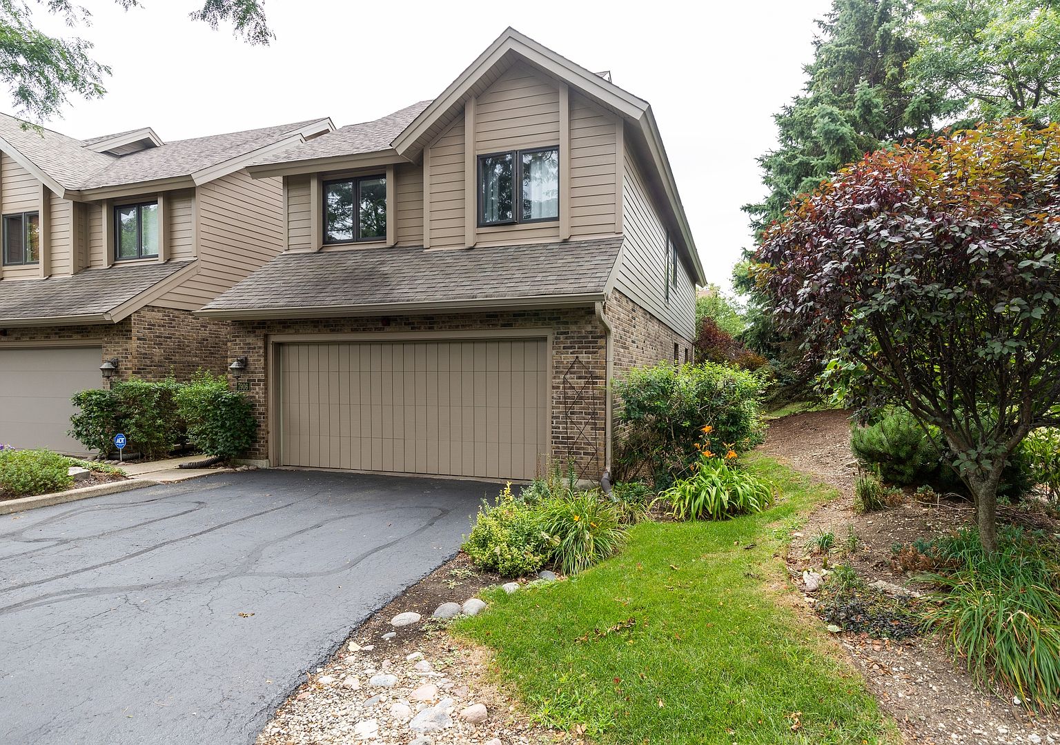 7906 Garfield Ave, Burr Ridge, IL 60527 | Zillow