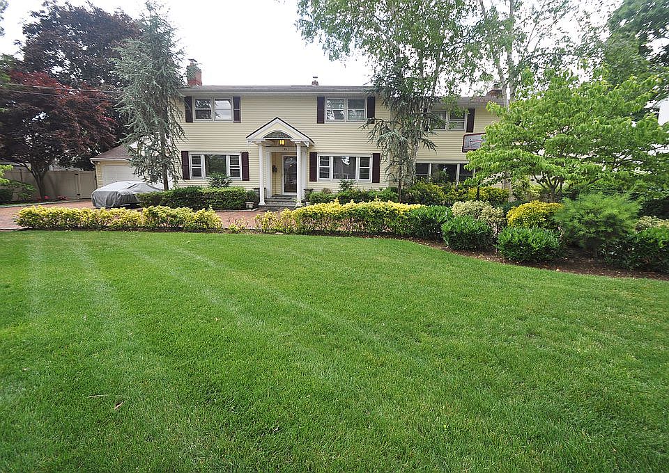 71 Maple Ave, Bethpage, NY 11714 | Zillow