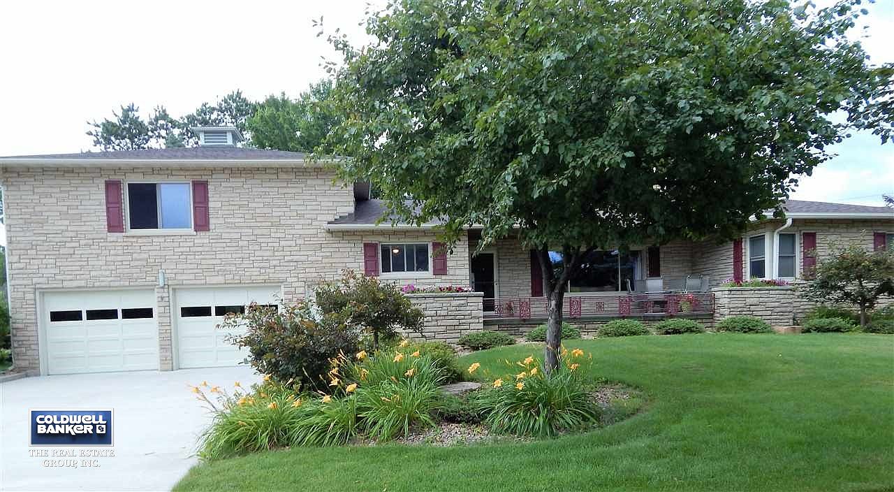 1217 Minnesota Ave, Stevens Point, WI 54481 | Zillow