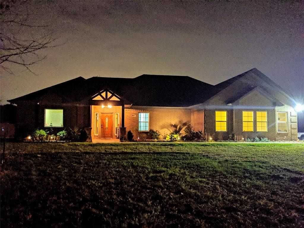 883 County Road 37, Tyler, TX 75706 | Zillow