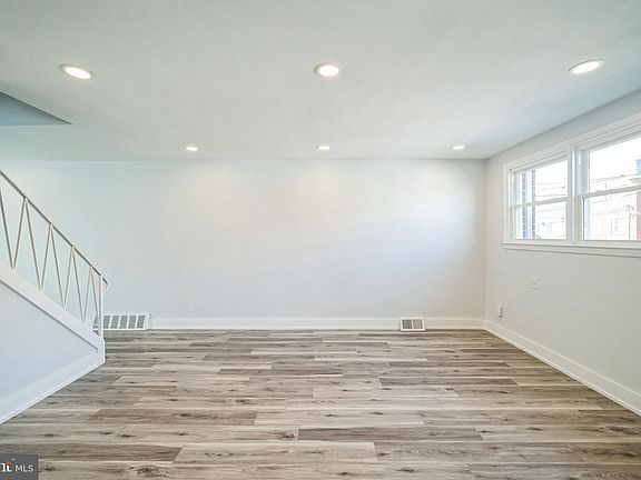 3727 W Country Club Rd, Philadelphia, PA 19131 | Zillow