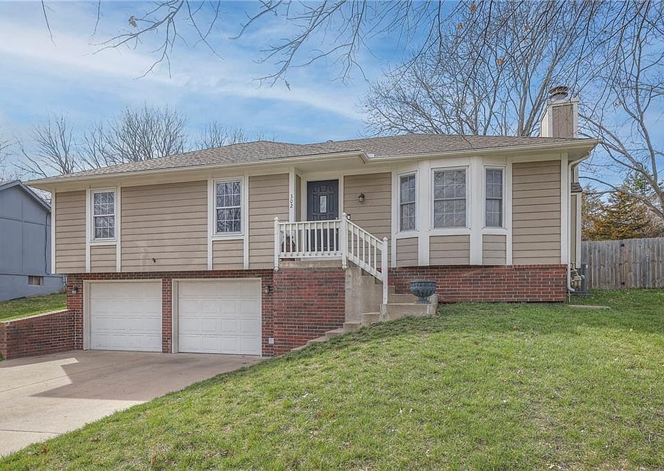 302 N Darrowby Dr, Raymore, MO 64083 | Zillow