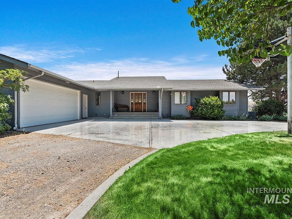 1185 E Cleveland Ave, Glenns Ferry, ID 83623 | MLS #98885541 | Zillow