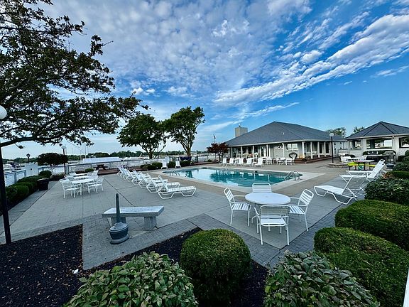 272 Clinton Reef Dr, Port Clinton, OH 43452 | Zillow