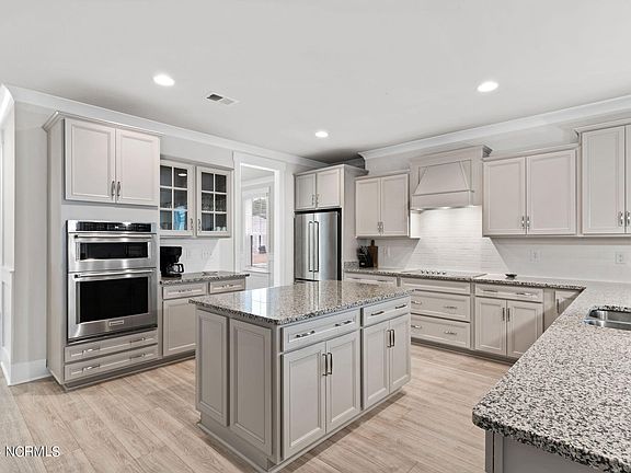 9124 Village Lake Drive SW, Calabash, NC 28467 | MLS #100425500 | Zillow