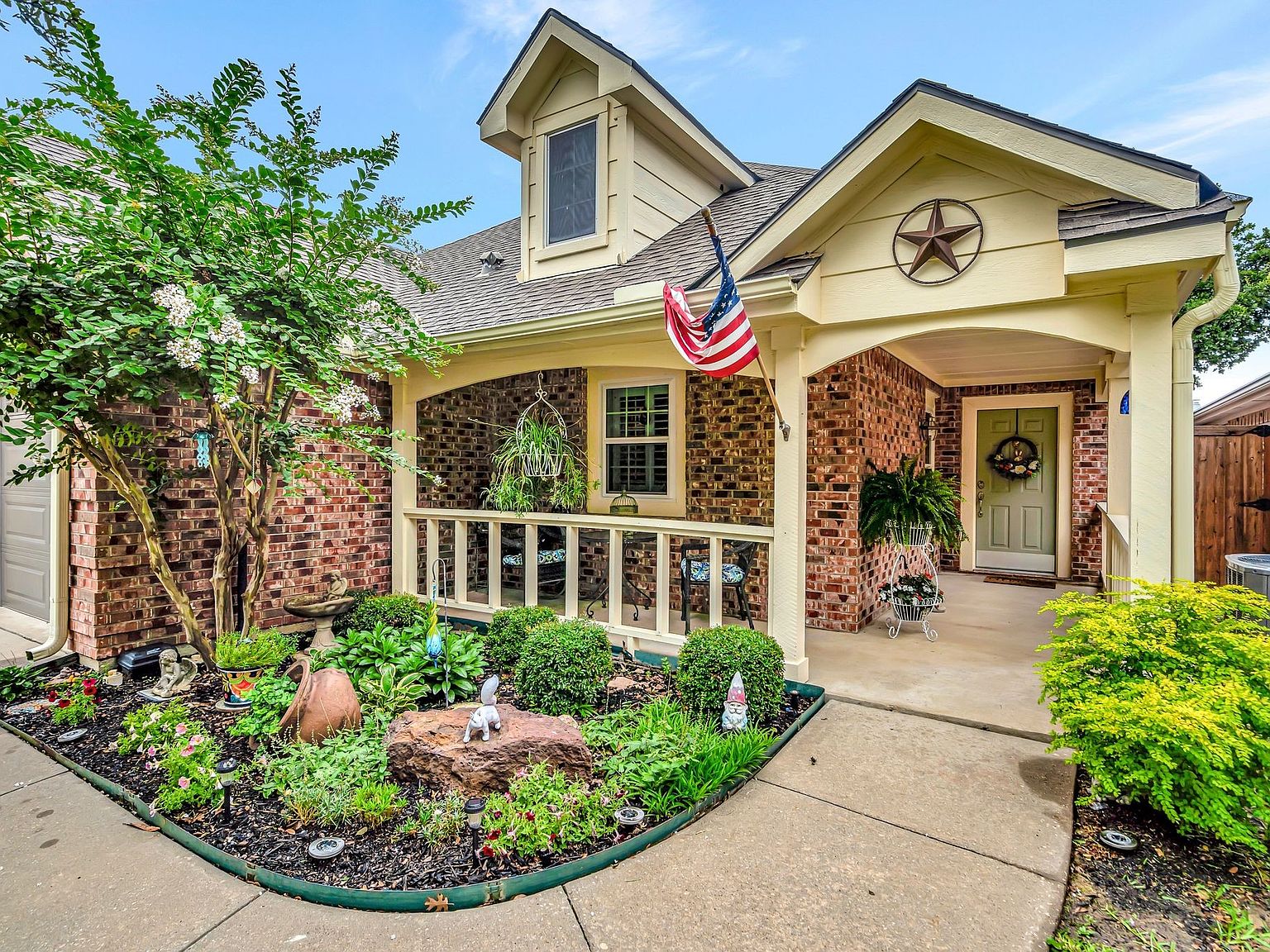 1916 Cavender Cir, Denton, TX 76205 | Zillow
