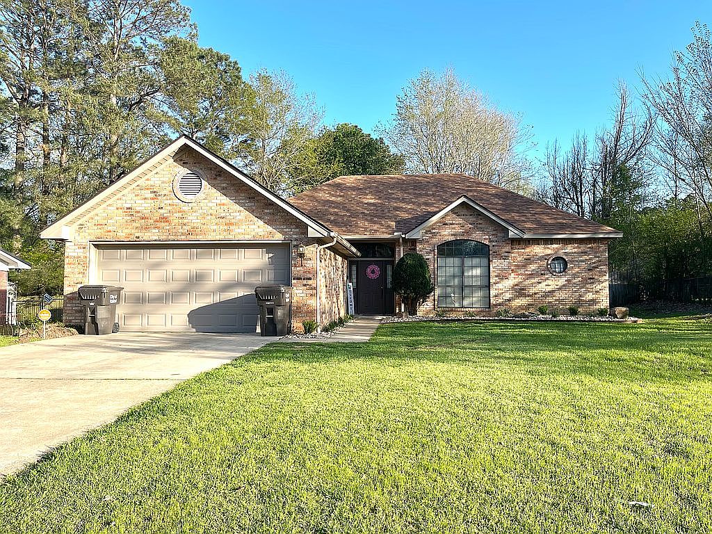 1322 SE Quincy St, Idabel, OK 74745 | Zillow
