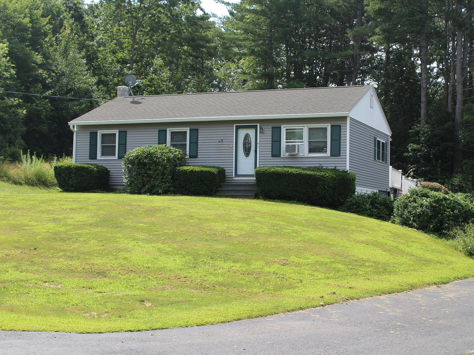 41 Mclaughlin Terrace, Randolph, ME 04346 | Zillow
