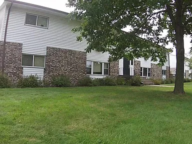 200 S Division St Waunakee WI | Zillow