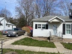 104 N Elm St, Tallula, IL 62688 | MLS #24025503 | Zillow