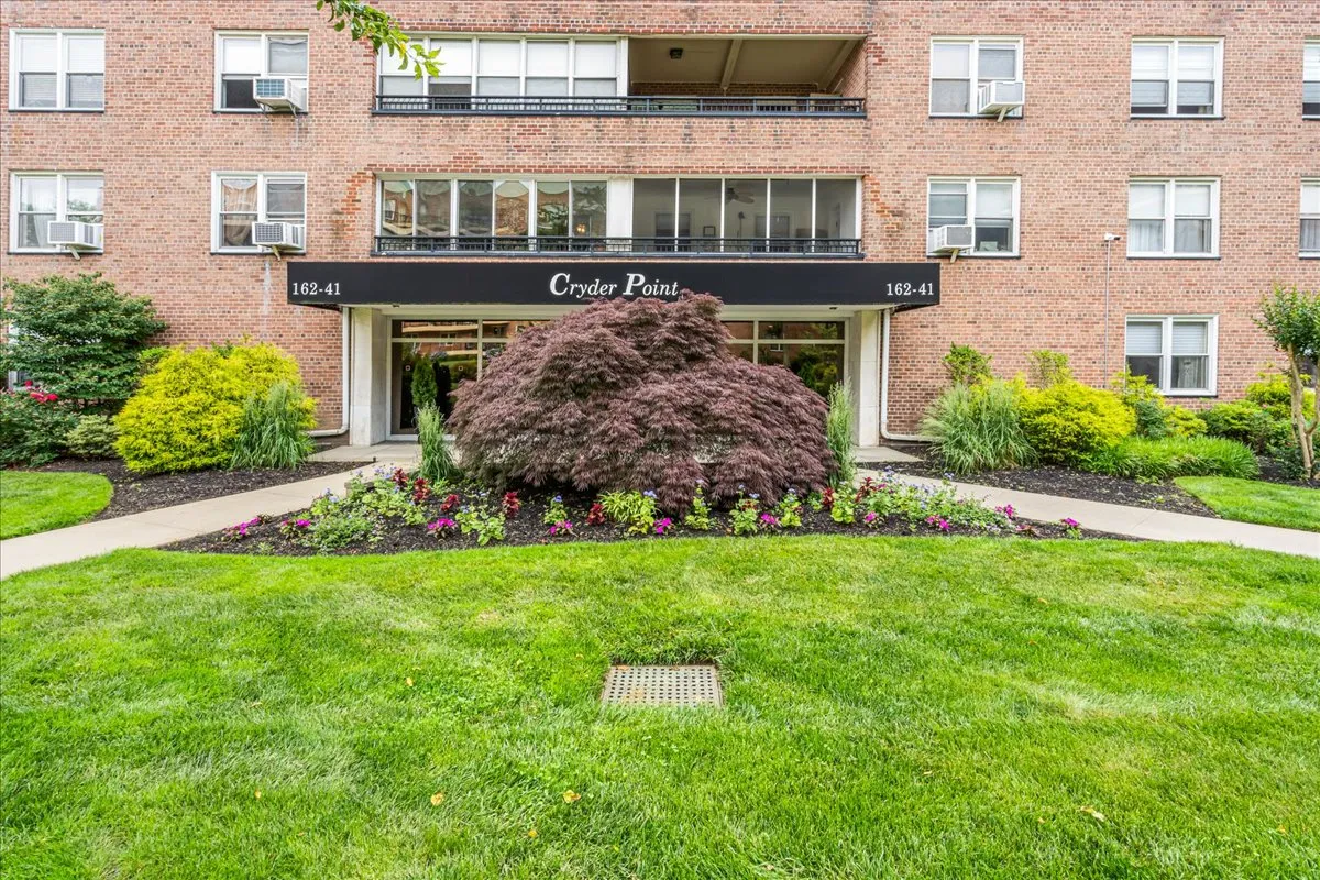 162-41 Powells Cove Boulevard #4D in Beechhurst, Queens | StreetEasy