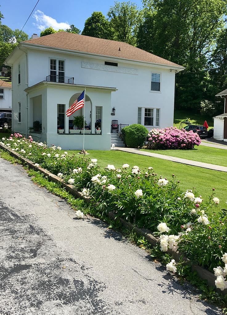 2306 Bland Rd, Bluefield, WV 24701 | Zillow