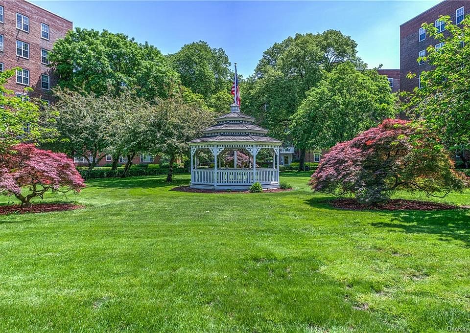 210 Pelham Rd New Rochelle, NY, 10805 - Apartments for Rent | Zillow