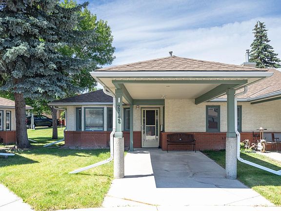 2742 Dovely Park SE, Calgary, AB T2B 3G8 | Zillow