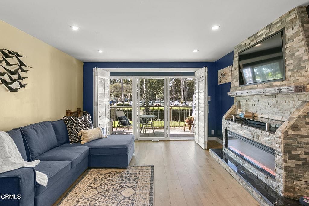 522 Ebbtide Cir, Port Hueneme, CA 93041 | MLS #V1-20850 | Zillow