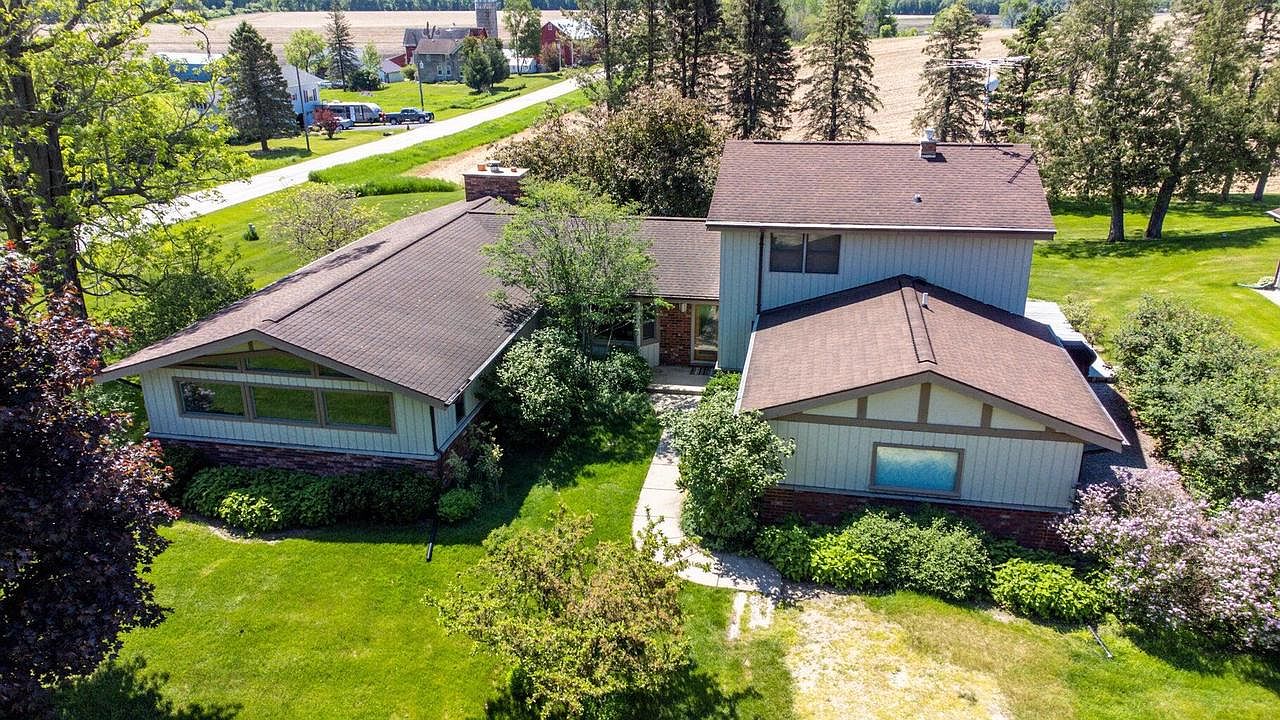 N3621 Oxbow ROAD, Columbus, WI 53925 | Zillow