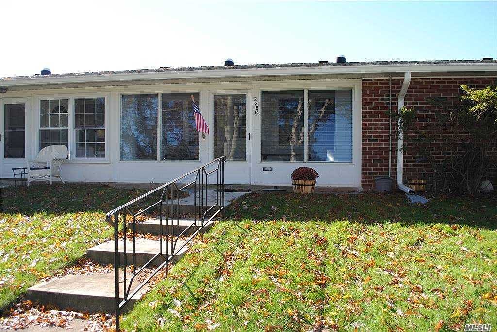 225 Blackpool Ct #55, Ridge, NY 11961 | Zillow