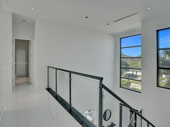 2040 NE 121st Rd, North Miami, FL 33181 | Zillow