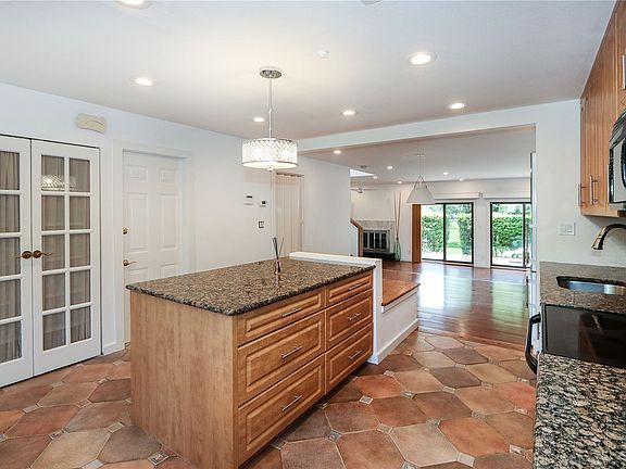 75 Southgate Circle UNIT 75, Massapequa Park, NY 11762 | MLS #3556718 ...