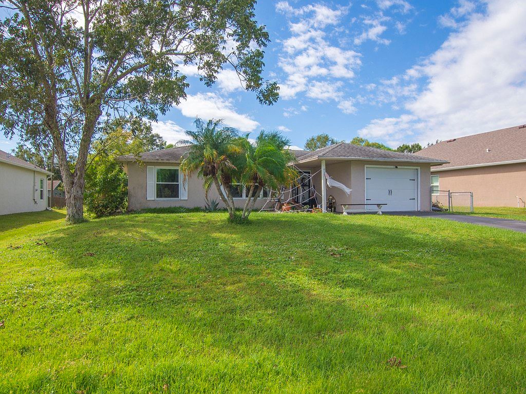937 Riviera Ave, Sebastian, FL 32958 | MLS #272367 | Zillow