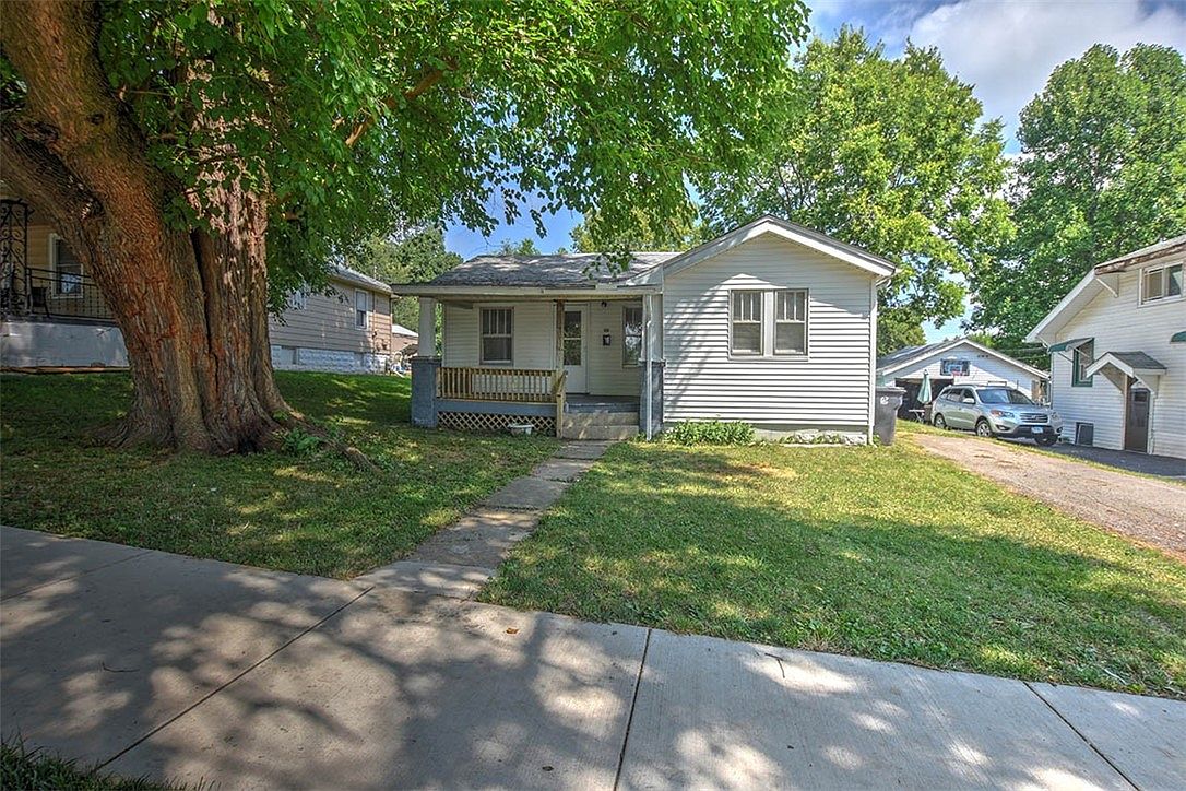 1104 E Johns Ave, Decatur, IL 62521 | Zillow