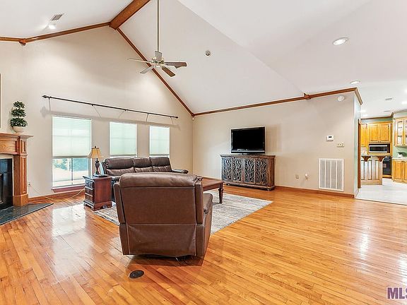 10220 Ginger Place Dr, Baton Rouge, LA 70817 | Zillow