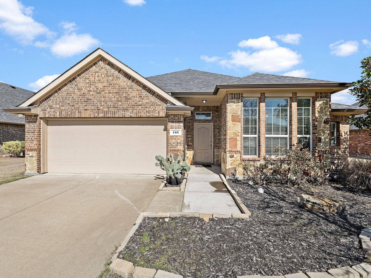 123 Lacy Oak Ln, Waxahachie, TX 75165 | MLS #20852629 | Zillow