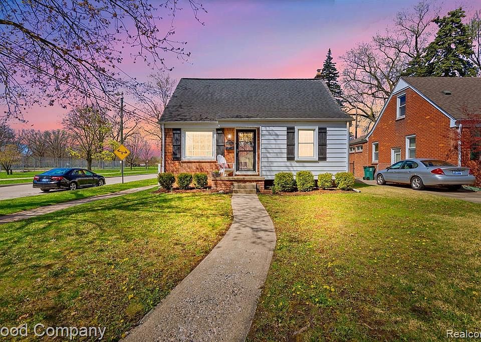 2901 N Vermont Ave, Royal Oak, MI 48073 | Zillow