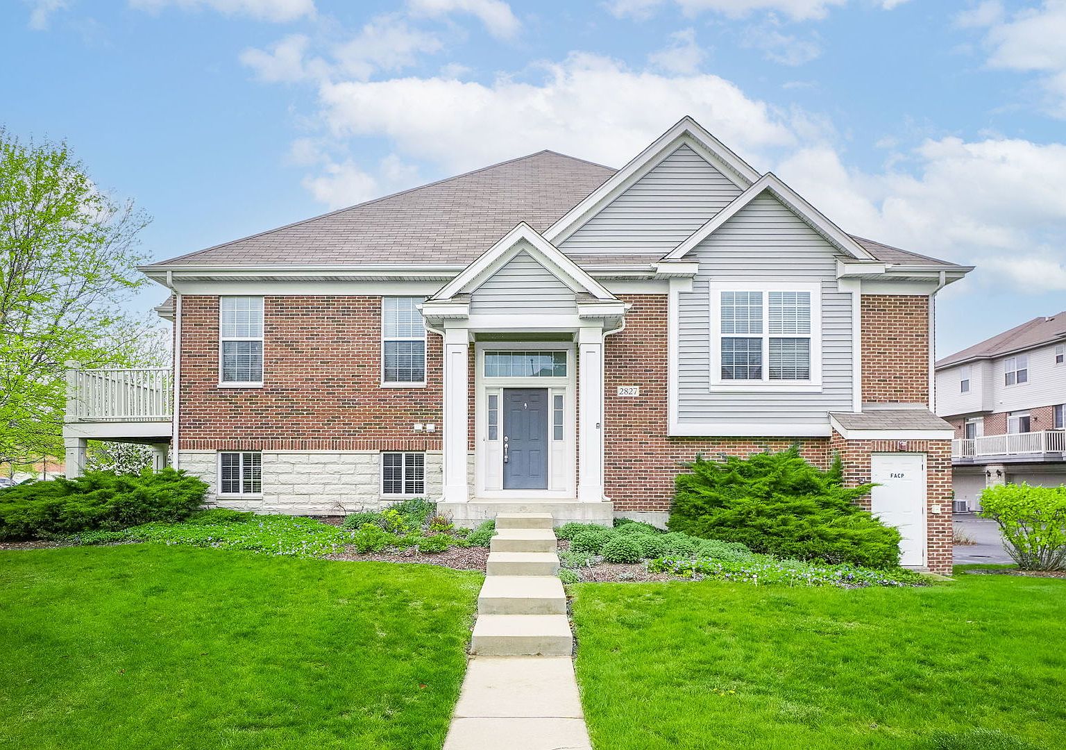 2827 Blakely Ln, Naperville, IL 60540 | Zillow