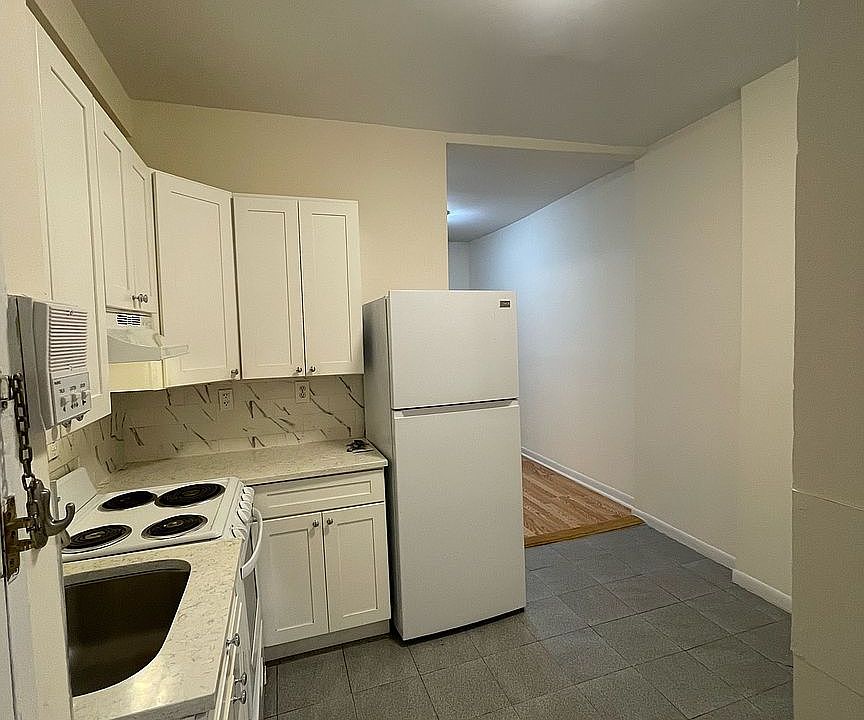 1372 1st Ave APT 2D, New York, NY 10021 | Zillow