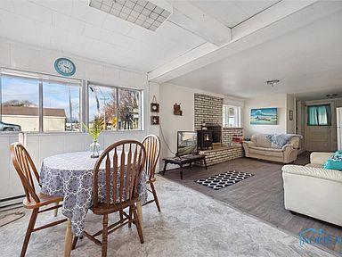 10119 W Locust Point Rd, Oak Harbor, OH 43449 | Zillow