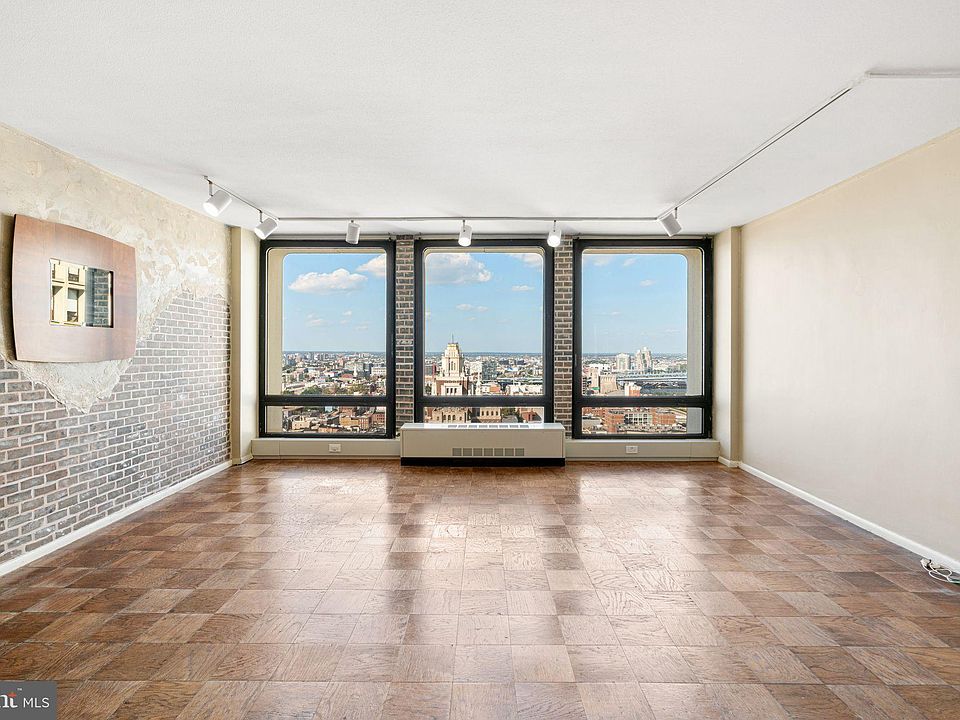 210 Locust St Philadelphia PA | Zillow