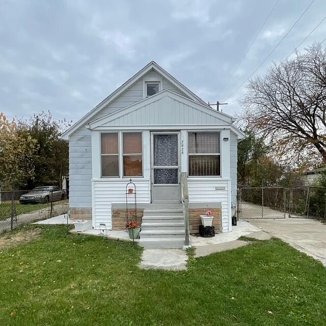 7628 Minock St, Detroit, MI 48228 | Zillow